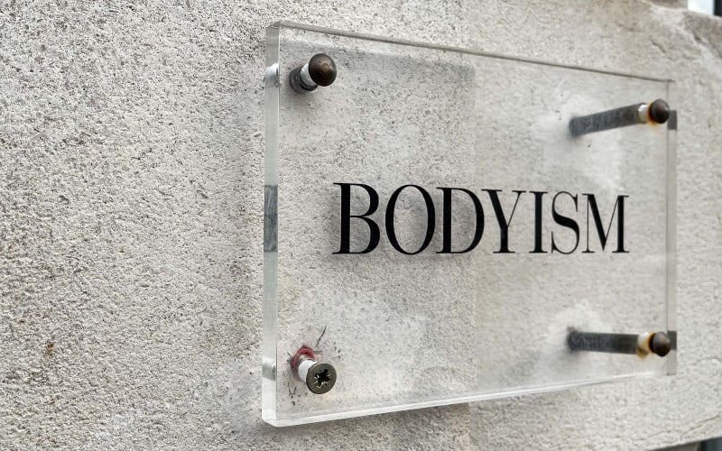 Six Reasons To Choose Acrylic Signs » Alpen Signs